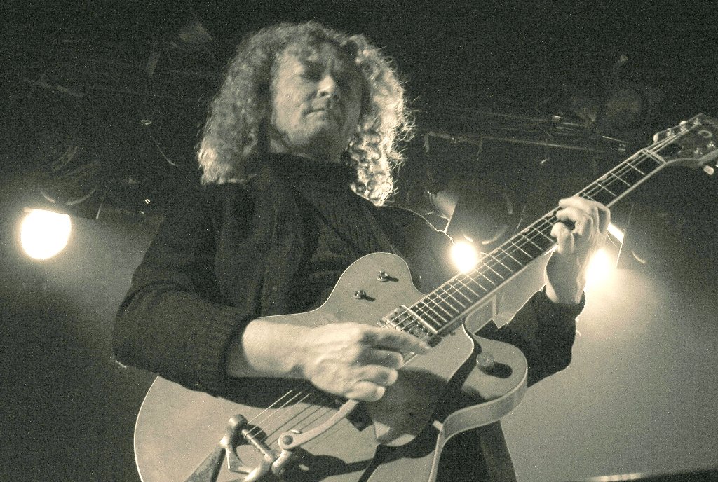 בין המיקרופון לעדשה חלק ב'